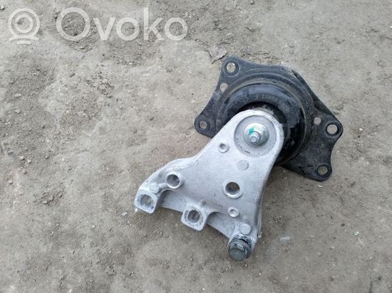 Volkswagen Polo Engine Mount Bracket | EzParts - Used Auto Parts