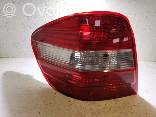 Mercedes-Benz ML W164 Rear/tail lights A1648201964 – EzParts – Used ...