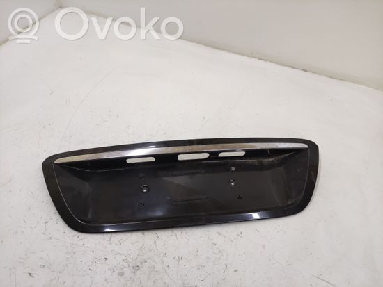 Mercedes-Benz S W220 Tailgate trim 2207500081 | EzParts - Used Auto Parts