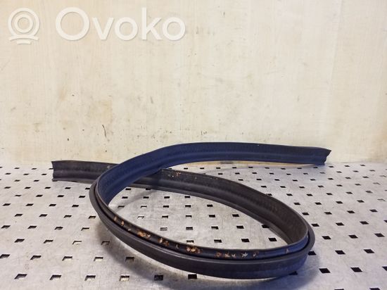 Mercedes-Benz ML W164 Engine Compartment Rubber | EzParts - Used Auto Parts
