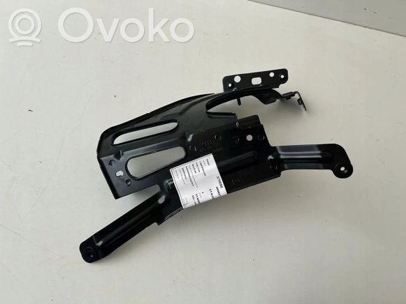 4K0821131 Audi A6 S6 C8 4K Fender mounting bracket, 37.41 € | RRR