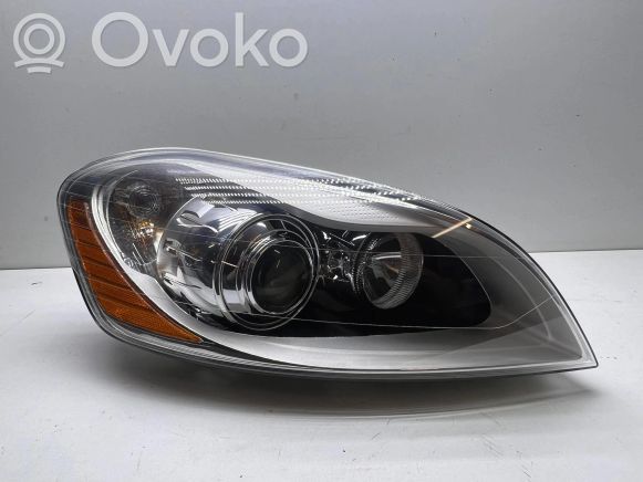 30763136 Volvo XC60 Priekinis žibintas, 500.00 € | RRR