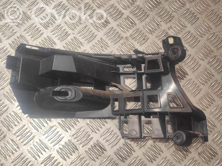 95B807572 Porsche Macan Support de pare-chocs arrière, 20.00 € | OVOKO