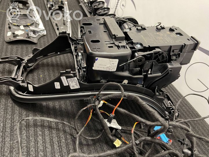 A2136800401 Mercedes-Benz E W213 Türverkleidung komplett, 399.60 € | RRR