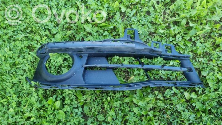 51117396888 BMW 3 F30 F35 F31 Grotelės apatinės (trijų dalių), 32.53 ...