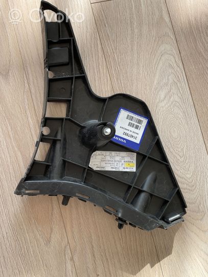 31407892 Volvo S60 Support, crochet roue de secours, 12.00 € | OVOKO