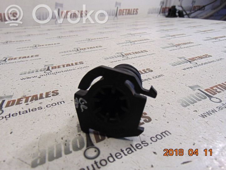 A1248980765 Mercedes-Benz GL X164 Boulon de roue de secours, 9.00 € | OVOKO