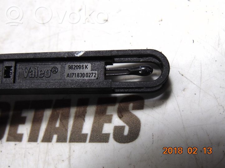 A1718300272 Mercedes-Benz GL X164 Capteur de température intérieure, 15 ...