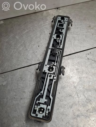 96467800 Mercedes-Benz Vito Viano W639 Tail light bulb cover holder, 25 ...