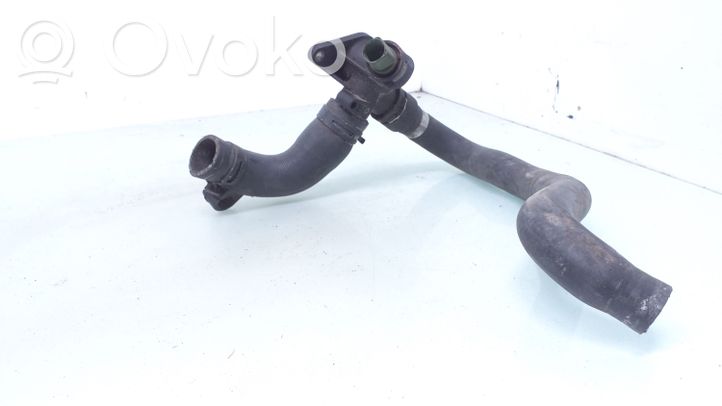 06B121133D Audi A4 S4 B6 8E 8H Tuyau de liquide de refroidissement ...