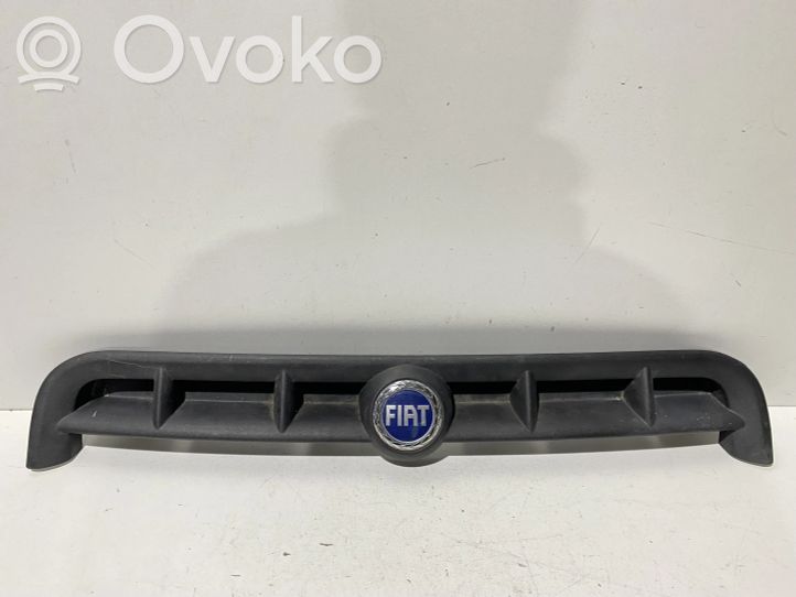735268388 Fiat Doblo Front bumper upper radiator grill, 23.00 € | RRR