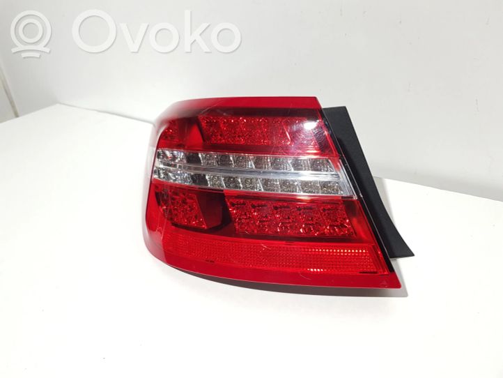 A2079060158 Mercedes-Benz E A207 Feux arrière / postérieurs, 208.00 ...