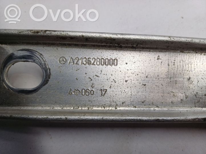 A2136280000 Mercedes-Benz E W213 Muu moottoritilan osa, 7.00 € | OVOKO