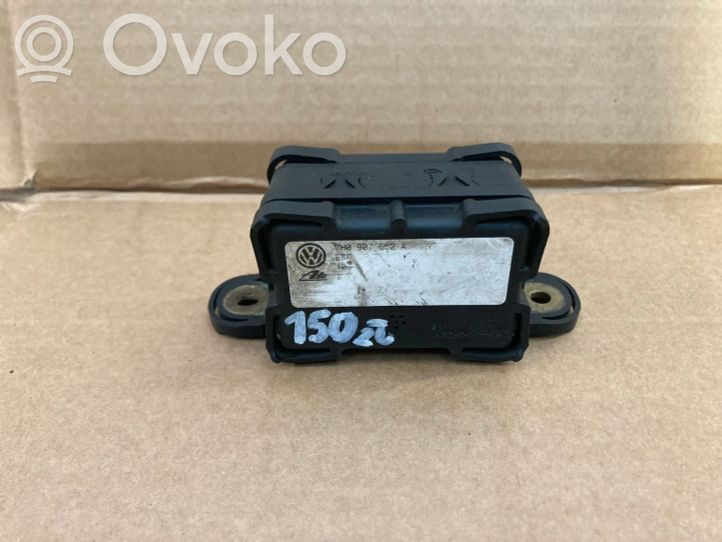 7H0907652A Volkswagen Transporter - Caravelle T5 ESP acceleration yaw rate sensor, 45.63 € | RRR
