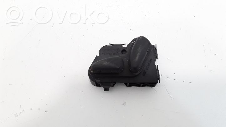 2108213851 Mercedes-Benz E W211 Istuimen säädön kytkin, 15.00 € | OVOKO