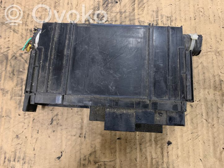 7154722330 Nissan Navara D40 Module de fusibles, 9.80 € | OVOKO