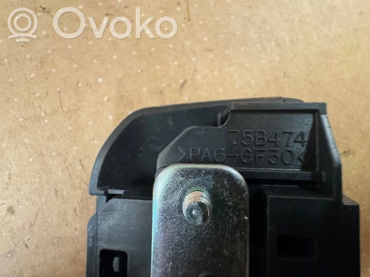 75B474 Mitsubishi Outlander Steering wheel buttons/switches, 10.00 € | RRR