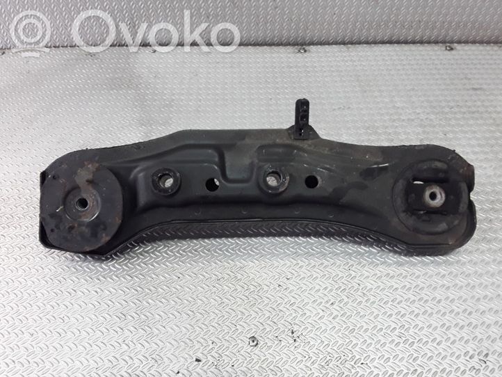 Honda CR-V Rear differential/diff mount bracket, 10.00 € | RRR
