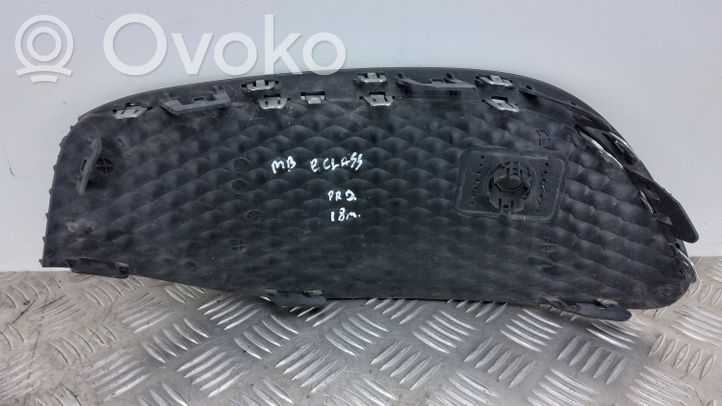 A2138850822 Mercedes-Benz E W213 Front bumper lower grill, 65.00 € | RRR