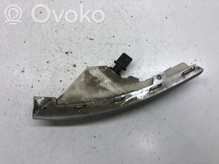 3C0953041L Volkswagen PASSAT B6 Front indicator light, 4.99 € | RRR