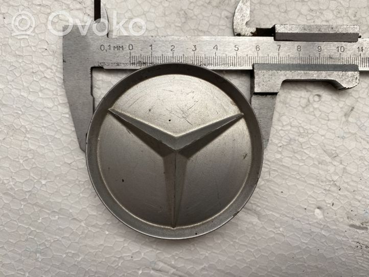 2014010225 Mercedes-Benz C W202 Original wheel cap, 4.00 € | RRR