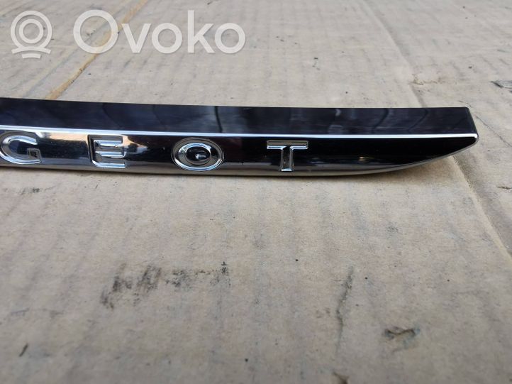 Listwa znaczek logo emblemat grilla atrapy peugeot 208 lift Peugeot 208 ...