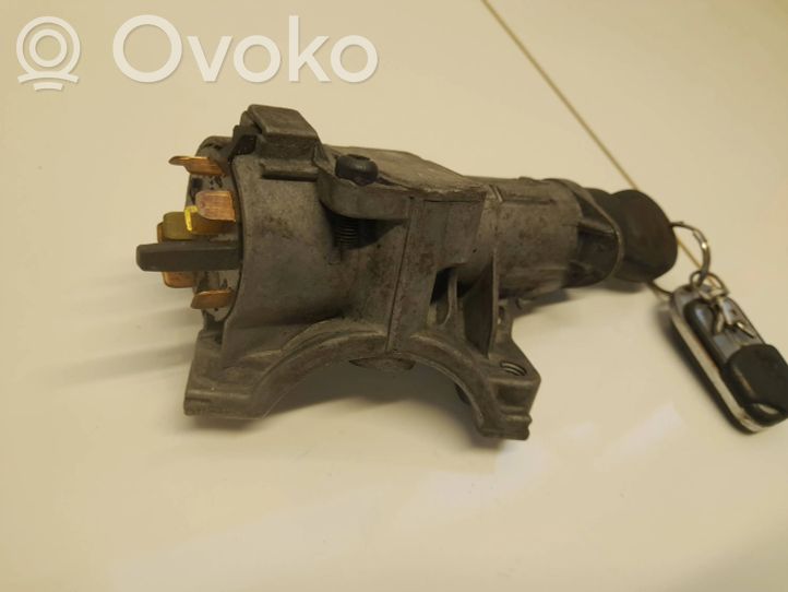 4B0905851A Volkswagen PASSAT B5 Verrouillage de commutateur d'allumage ...