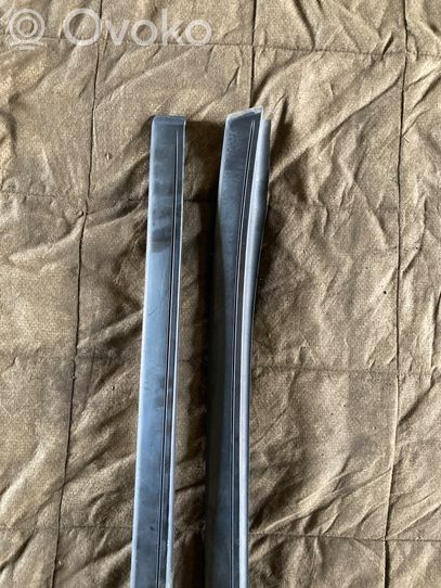 A2516904962 Mercedes-Benz R W251 Windshield trim, 40.00 € | RRR