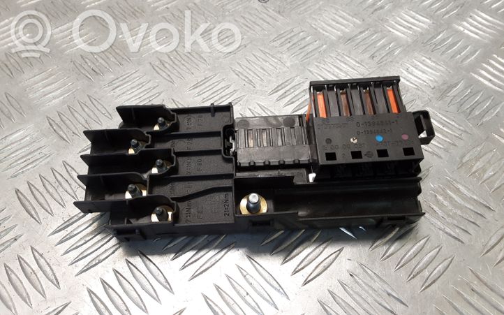 1645450201 Mercedes-Benz ML W164 Module de fusibles, 20.00 € | OVOKO