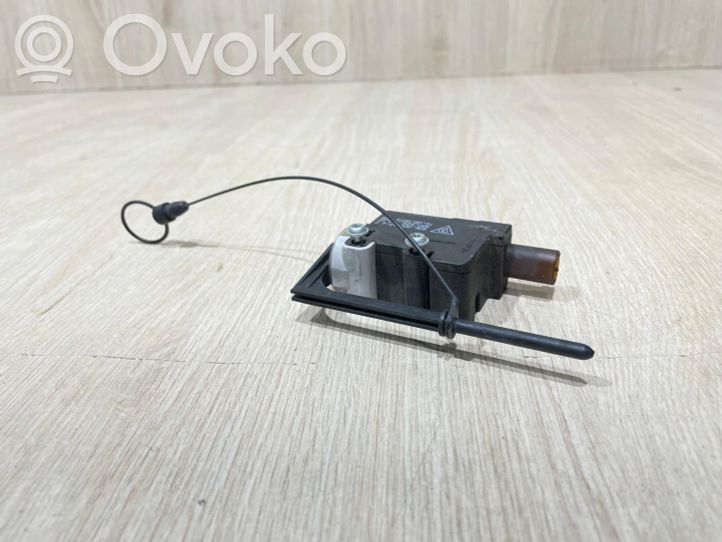 99762411300 Porsche 911 997 Fuel tank cap lock motor, 33.88 € | RRR