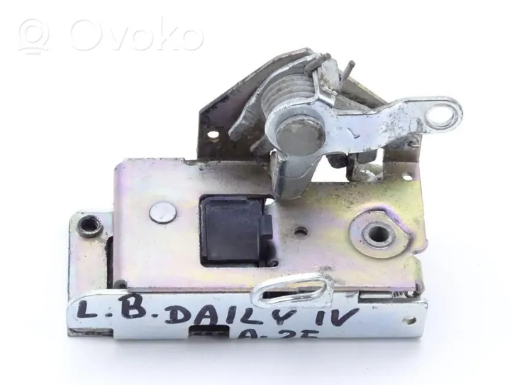 500329771 Iveco Daily 4th gen Sliding door lock, 10.81 € | RRR