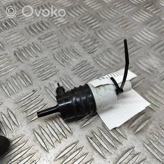 A2058660100 Mercedes-Benz E W213 Windscreen/windshield washer pump, 7. ...