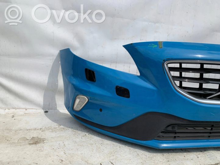 VOLVO Volvo V40 Front bumper, 988.24 € | RRR