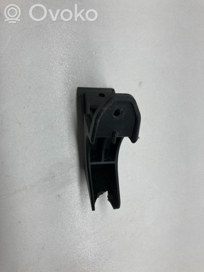 8R0807333A Audi Q5 SQ5 Front bumper mounting bracket, 13.00 € | RRR