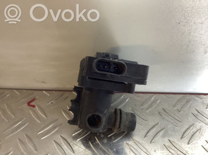 A0005003040 Mercedes-Benz C W205 Vacuum valve, 180.00 € | RRR