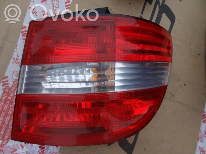 A1698200377 Mercedes-Benz B W245 Rear/tail lights, 37.66 € | RRR