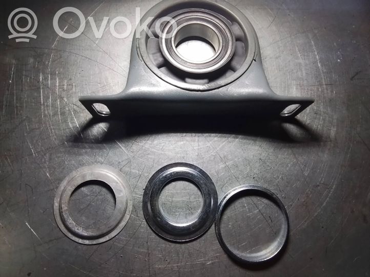 9064100281 Mercedes-Benz Sprinter W906 Kardano pakabinamas guolis, 46. ...