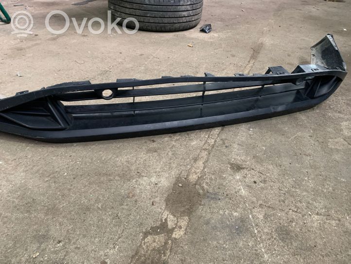 Nissan Qashqai J12 Front bumper lower grill, 280.00 € | RRR