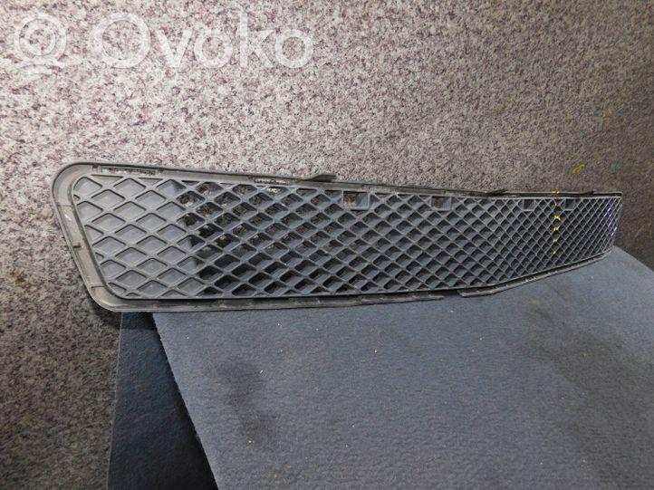 2048852123 Mercedes-Benz C W204 Front bumper lower grill, 9.60 € | RRR