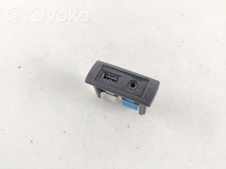 A4478200087 Mercedes-Benz Vito Viano W447 Connecteur/prise USB, 14.90 ...