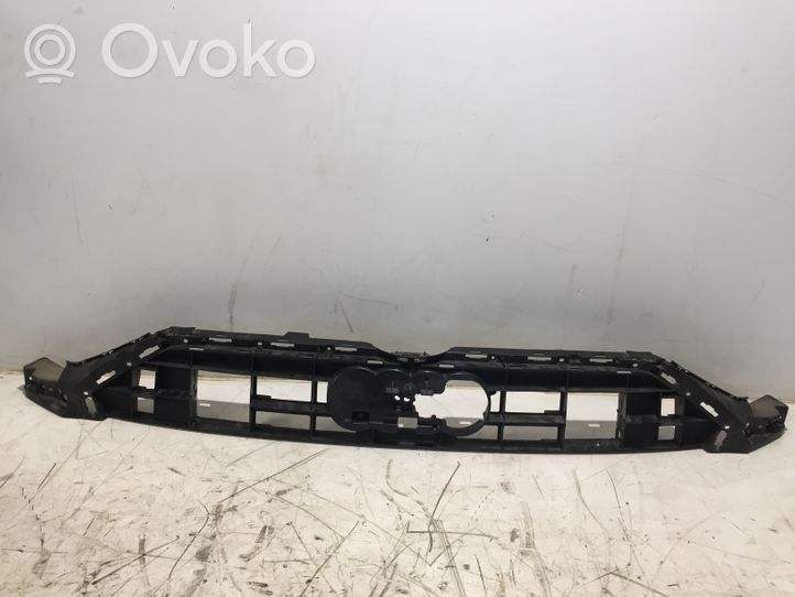 4K8807233 Audi A7 S7 4K8 Grille calandre supérieure de pare-chocs avant, 45.00 € | OVOKO