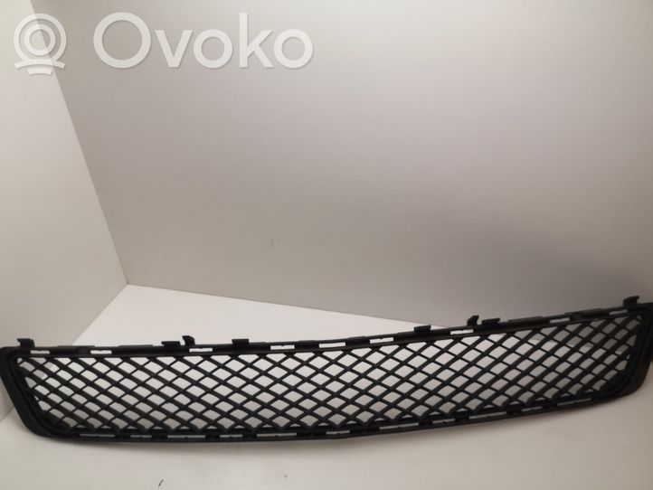 A2128850523 Mercedes-Benz E W212 Front bumper lower grill, 25.00 € | RRR