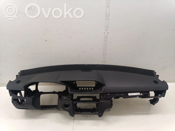 A2126802387 Mercedes-Benz E W212 Dashboard, 110.00 € | RRR