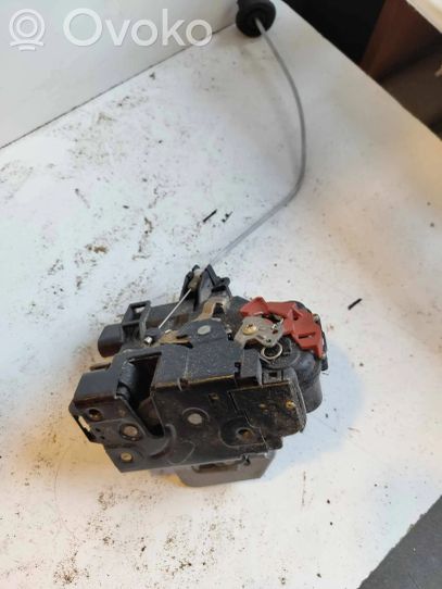 Audi A4 S4 B6 8E 8H Front door lock, 10.00 € | RRR