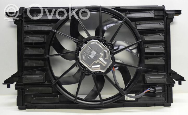 8W0121003B Audi A4 S4 B9 8W Radiator cooling fan shroud, 367.06 € | RRR