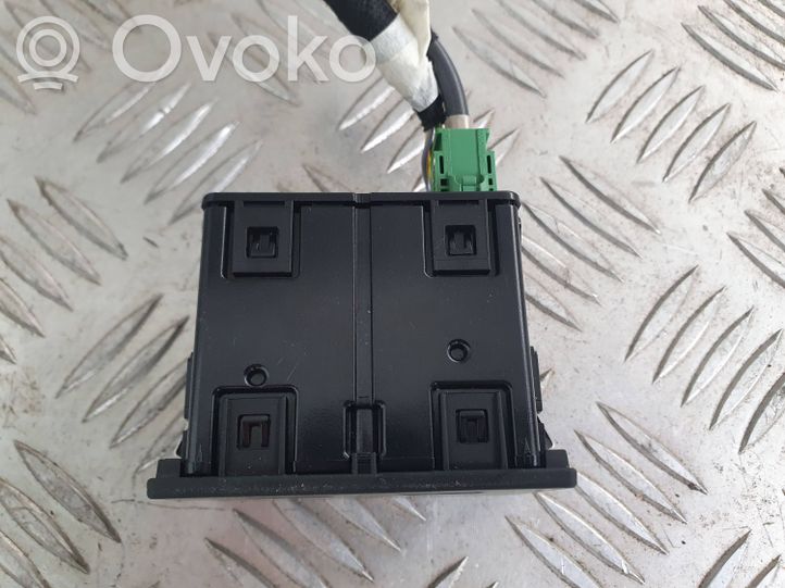 81A035736 Audi A3 S3 8V Connecteur/prise USB, 120.09 € | OVOKO