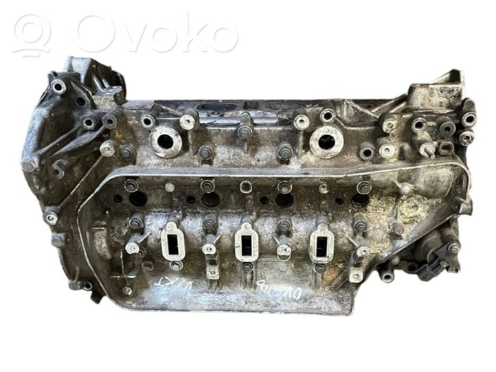 110422959R Opel Vivaro Culasse moteur, 650.00 € | OVOKO