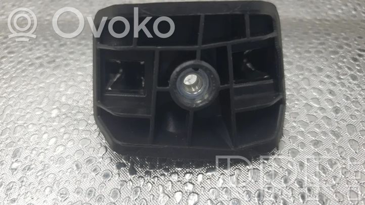 149377200B Tesla Model Y Front bumper mounting bracket, 11.00 € | RRR