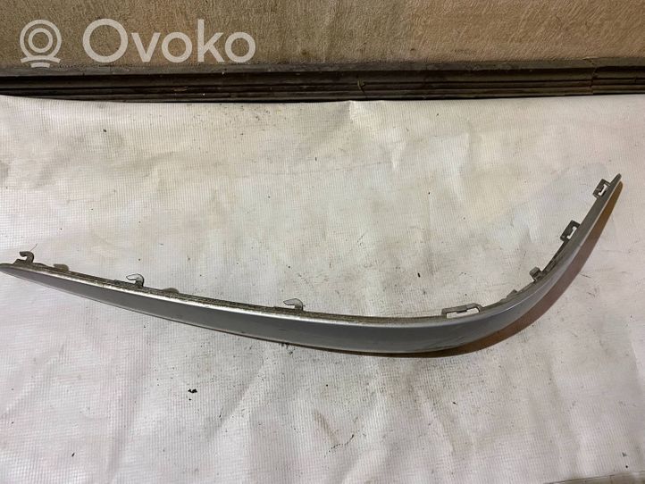 a2118850521 Mercedes-Benz E W211 Moulure de pare-chocs avant, 19.00 ...