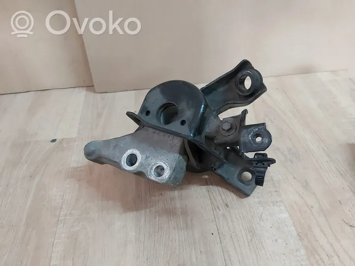 Toyota RAV 4 (XA40) Engine mount vacuum valve, 70.31 € | RRR